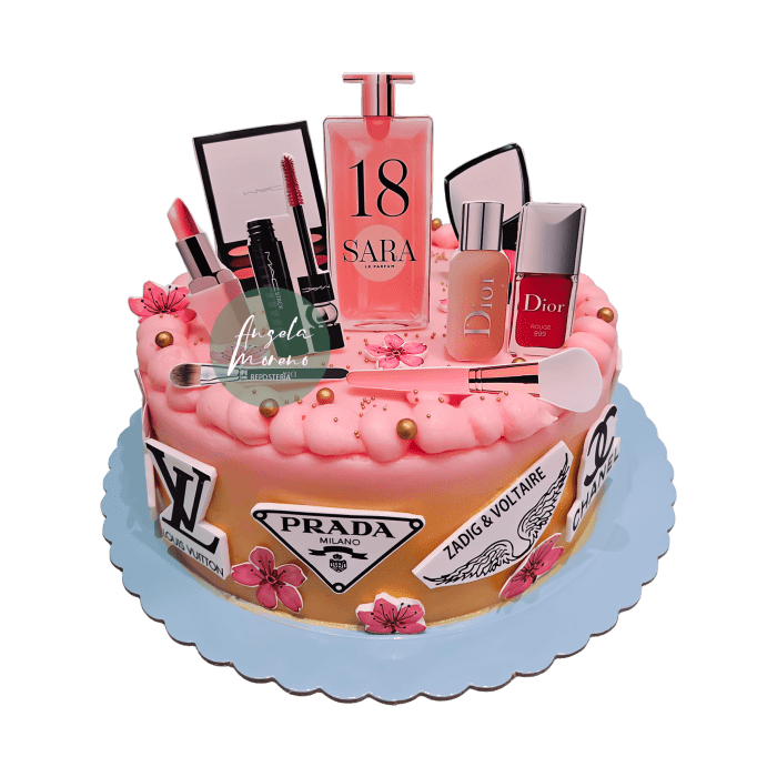 Pastel De Maquillaje Y Perfume, Para 18 Años