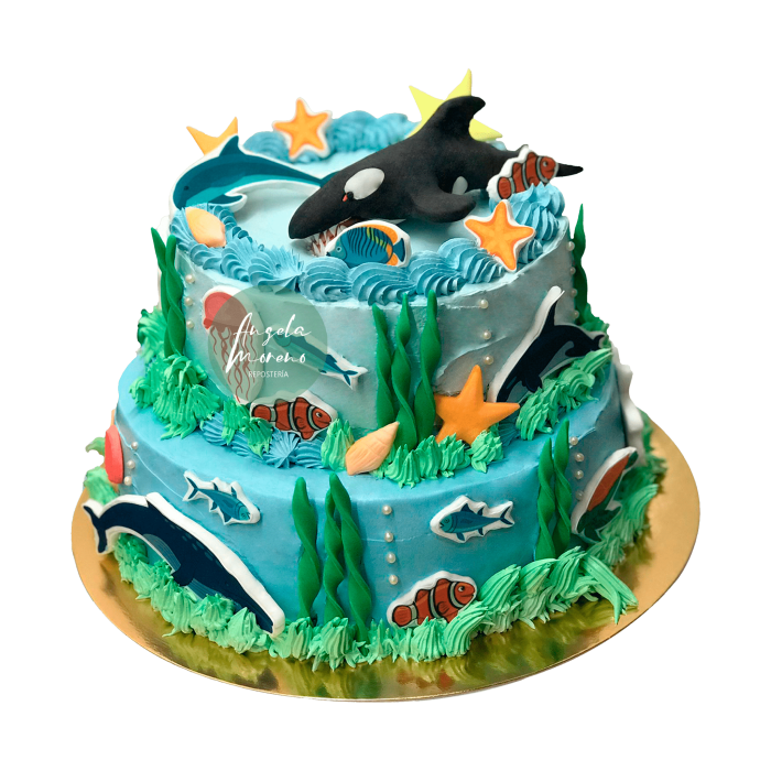 Pastel Dos Pisos Temática Mar, Con Orca De Fondant